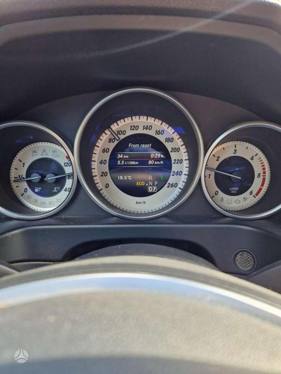 Melns Mercedes-Benz E 350 2016 Molėtai, ar dzinēja tilpumu 2.99 L un nobraukumu 347 tūkst. km par 10900 €, foto 7 vietnē AUTOMOTO.COM.LV