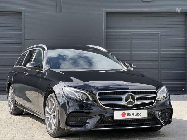 Melns Mercedes-Benz E 350 2016 Utena, ar dzinēja tilpumu 2.99 L un nobraukumu 247 tūkst. km par 16500 €, foto 7 vietnē AUTOMOTO.COM.LV