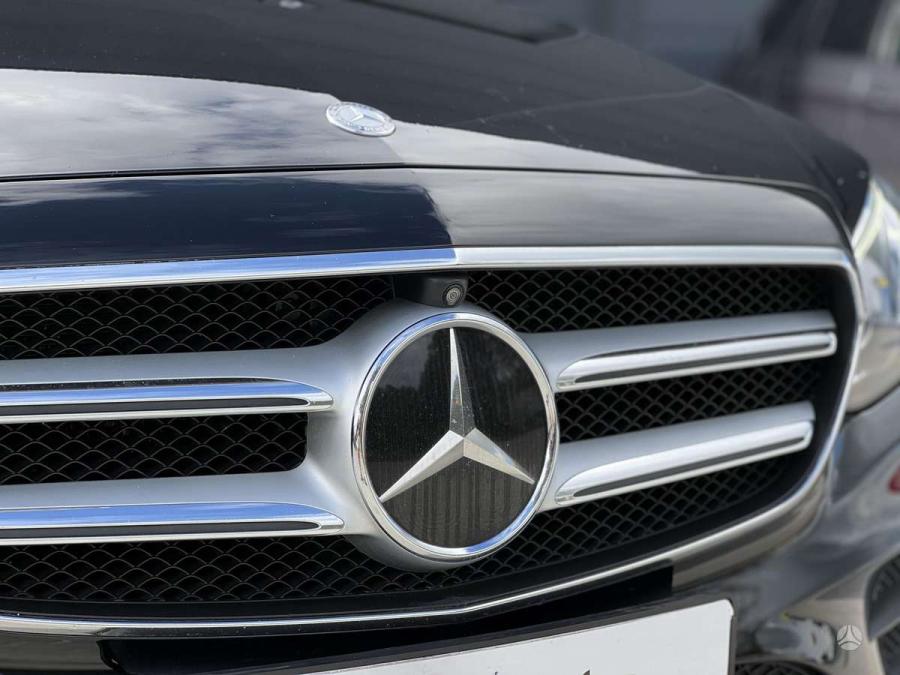 Melns Mercedes-Benz E 350 2016 Utena, ar dzinēja tilpumu 2.99 L un nobraukumu 247 tūkst. km par 16500 €, foto 13 vietnē AUTOMOTO.COM.LV