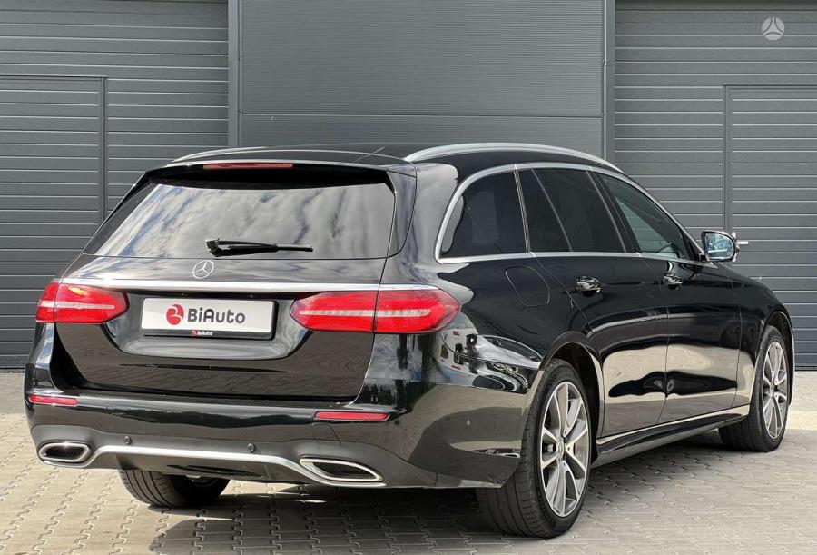 Melns Mercedes-Benz E 350 2016 Utena, ar dzinēja tilpumu 2.99 L un nobraukumu 247 tūkst. km par 16500 €, foto 19 vietnē AUTOMOTO.COM.LV