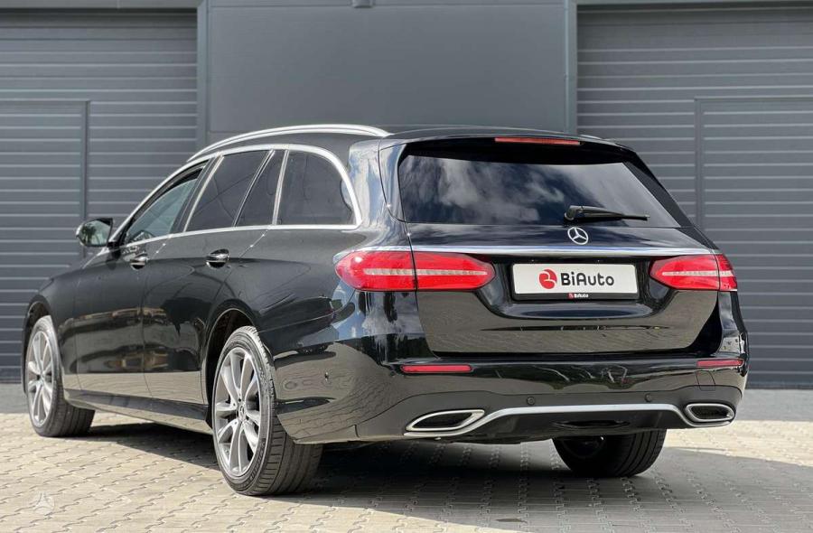 Melns Mercedes-Benz E 350 2016 Utena, ar dzinēja tilpumu 2.99 L un nobraukumu 247 tūkst. km par 16500 €, foto 30 vietnē AUTOMOTO.COM.LV