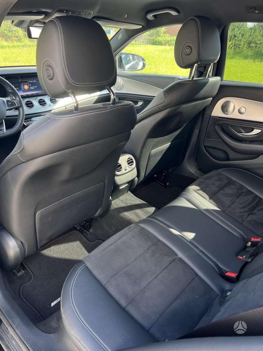 Melns Mercedes-Benz E 350 2016 Utena, ar dzinēja tilpumu 2.99 L un nobraukumu 247 tūkst. km par 16500 €, foto 46 vietnē AUTOMOTO.COM.LV