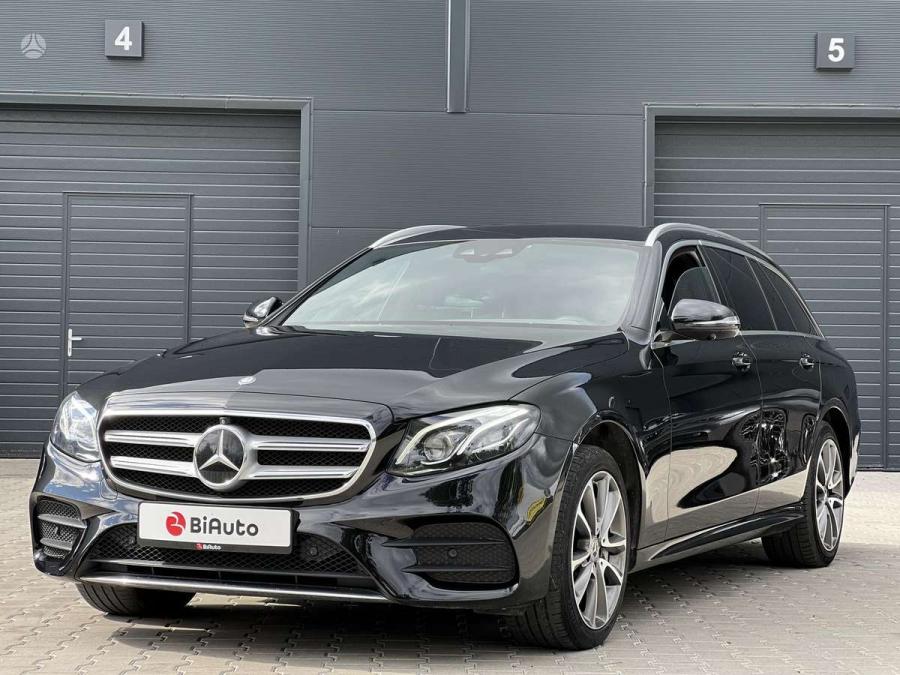 Black Mercedes-Benz E 350 2016 in Utena, with an engine capacity of 2.99 L and mileage of 249 thousand km for 15950 €, photo 1 on AUTOMOTO.COM.LV