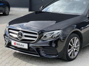 Black Mercedes-Benz E 350 2016 in Utena, with an engine capacity of 2.99 L and mileage of 249 thousand km for 15950 €, photo 4 on AUTOMOTO.COM.LV