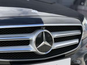 Black Mercedes-Benz E 350 2016 in Utena, with an engine capacity of 2.99 L and mileage of 249 thousand km for 15950 €, photo 11 on AUTOMOTO.COM.LV