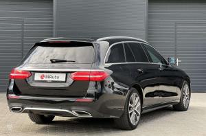 Black Mercedes-Benz E 350 2016 in Utena, with an engine capacity of 2.99 L and mileage of 249 thousand km for 15950 €, photo 16 on AUTOMOTO.COM.LV
