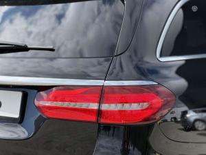 Black Mercedes-Benz E 350 2016 in Utena, with an engine capacity of 2.99 L and mileage of 249 thousand km for 15950 €, photo 20 on AUTOMOTO.COM.LV