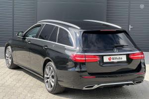 Black Mercedes-Benz E 350 2016 in Utena, with an engine capacity of 2.99 L and mileage of 249 thousand km for 15950 €, photo 22 on AUTOMOTO.COM.LV