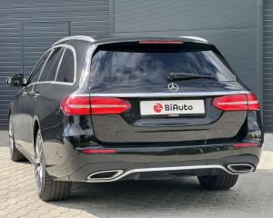 Black Mercedes-Benz E 350 2016 in Utena, with an engine capacity of 2.99 L and mileage of 249 thousand km for 15950 €, photo 23 on AUTOMOTO.COM.LV