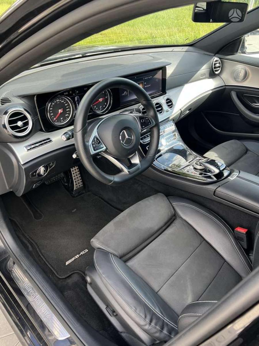 Black Mercedes-Benz E 350 2016 in Utena, with an engine capacity of 2.99 L and mileage of 249 thousand km for 15950 €, photo 29 on AUTOMOTO.COM.LV