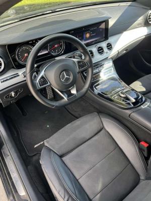 Black Mercedes-Benz E 350 2016 in Utena, with an engine capacity of 2.99 L and mileage of 249 thousand km for 15950 €, photo 33 on AUTOMOTO.COM.LV