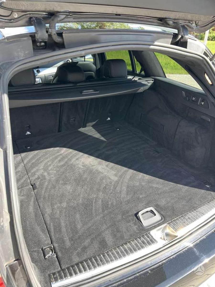 Black Mercedes-Benz E 350 2016 in Utena, with an engine capacity of 2.99 L and mileage of 249 thousand km for 15950 €, photo 39 on AUTOMOTO.COM.LV