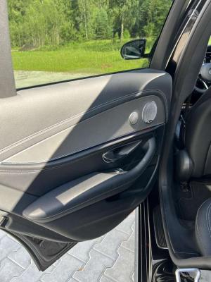 Black Mercedes-Benz E 350 2016 in Utena, with an engine capacity of 2.99 L and mileage of 249 thousand km for 15950 €, photo 40 on AUTOMOTO.COM.LV
