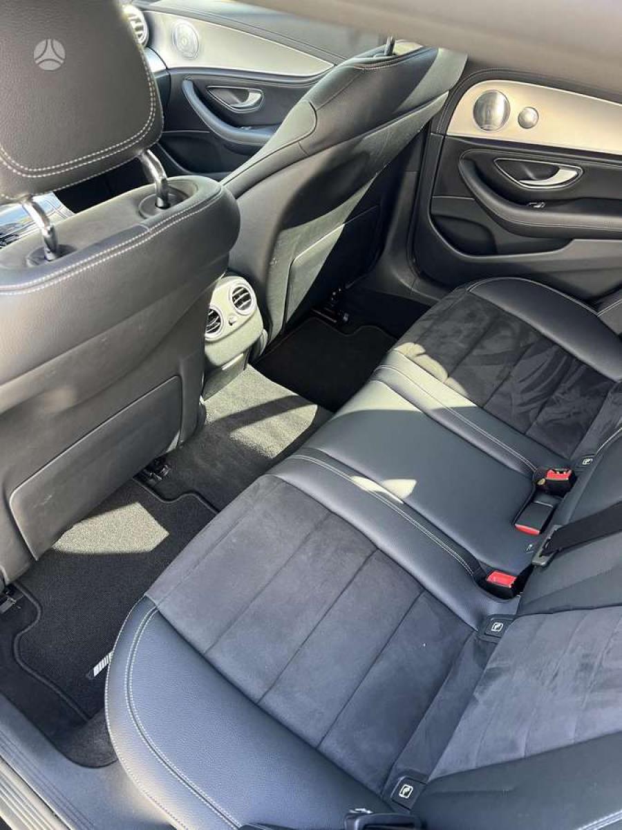 Black Mercedes-Benz E 350 2016 in Utena, with an engine capacity of 2.99 L and mileage of 249 thousand km for 15950 €, photo 42 on AUTOMOTO.COM.LV