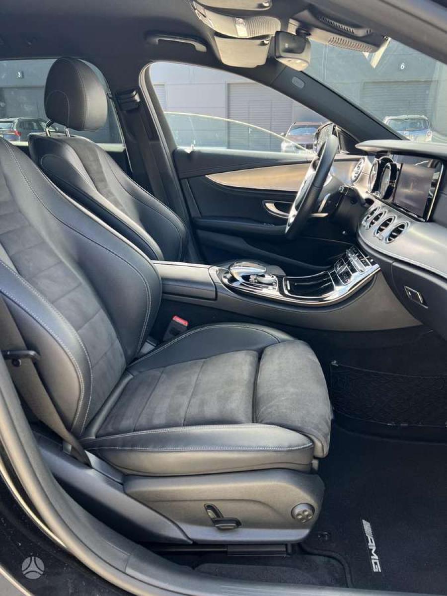 Black Mercedes-Benz E 350 2016 in Utena, with an engine capacity of 2.99 L and mileage of 249 thousand km for 15950 €, photo 48 on AUTOMOTO.COM.LV