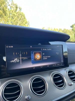 Black Mercedes-Benz E 350 2016 in Utena, with an engine capacity of 2.99 L and mileage of 249 thousand km for 15950 €, photo 53 on AUTOMOTO.COM.LV