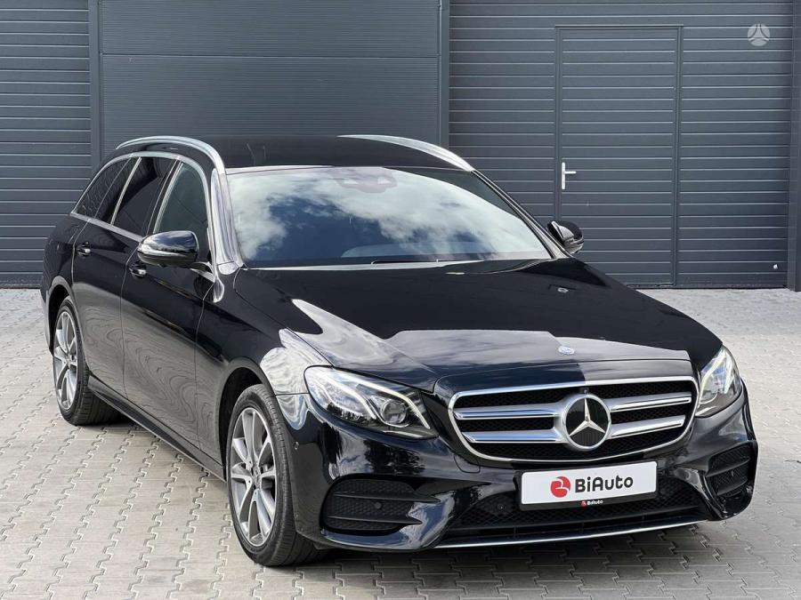 Black Mercedes-Benz E 350 2016 in Utena, with an engine capacity of 2.99 L and mileage of 249 thousand km for 15950 €, photo 8 on AUTOMOTO.COM.LV