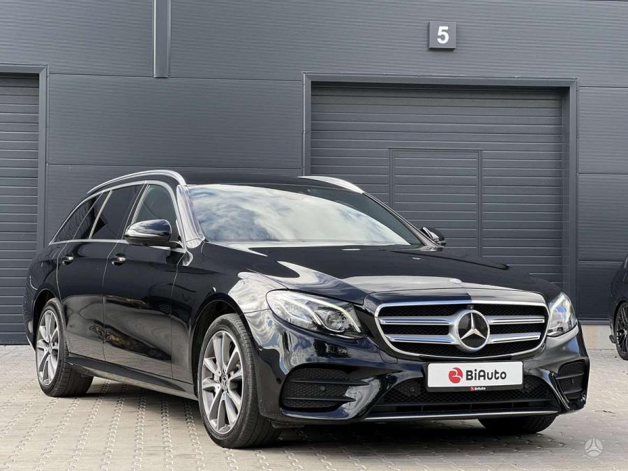 Black Mercedes-Benz E 350 2016 in Utena, with an engine capacity of 2.99 L and mileage of 249 thousand km for 15950 €, photo 15 on AUTOMOTO.COM.LV