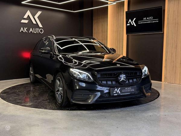 Melns Mercedes-Benz E 350 2017 Kauņa, ar dzinēja tilpumu 2.99 L un nobraukumu 191 tūkst. km par 24990 €, foto 3 vietnē AUTOMOTO.COM.LV