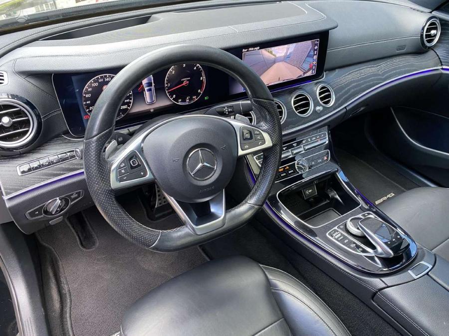 Black Mercedes-Benz E 350 2017 in Marijampole, with an engine capacity of 2.99 L and mileage of 240 thousand km for 22950 €, photo 19 on AUTOMOTO.COM.LV