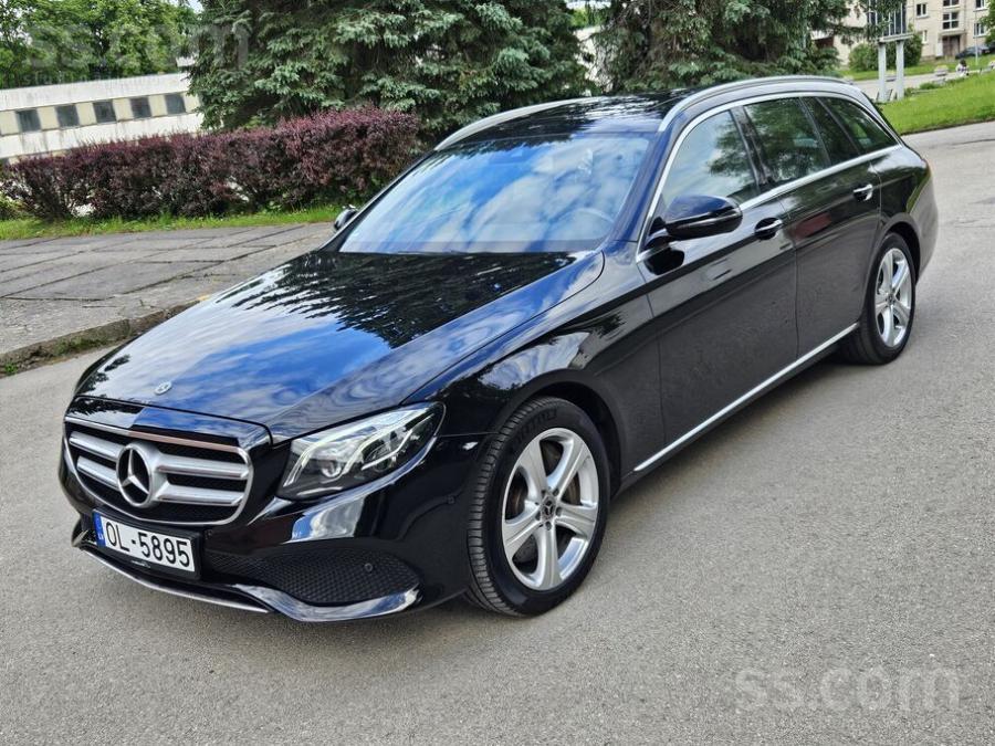 Melns Mercedes-Benz E 350 2017 Jēkabpils, ar dzinēja tilpumu 3.00 L un nobraukumu 293 tūkst. km par 17990 €, foto 1 vietnē AUTOMOTO.COM.LV