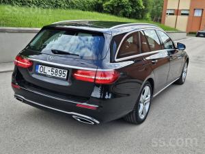 Melns Mercedes-Benz E 350 2017 Jēkabpils, ar dzinēja tilpumu 3.00 L un nobraukumu 293 tūkst. km par 17990 €, foto 8 vietnē AUTOMOTO.COM.LV