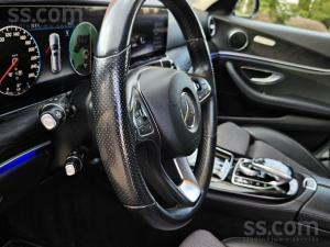 Melns Mercedes-Benz E 350 2017 Jēkabpils, ar dzinēja tilpumu 3.00 L un nobraukumu 293 tūkst. km par 17990 €, foto 14 vietnē AUTOMOTO.COM.LV