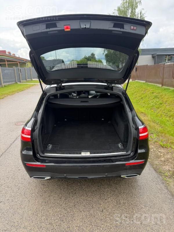 Melns Mercedes-Benz E 350 2017 Rīga, ar dzinēja tilpumu 3.00 L un nobraukumu 210 tūkst. km par 21990 €, foto 7 vietnē AUTOMOTO.COM.LV