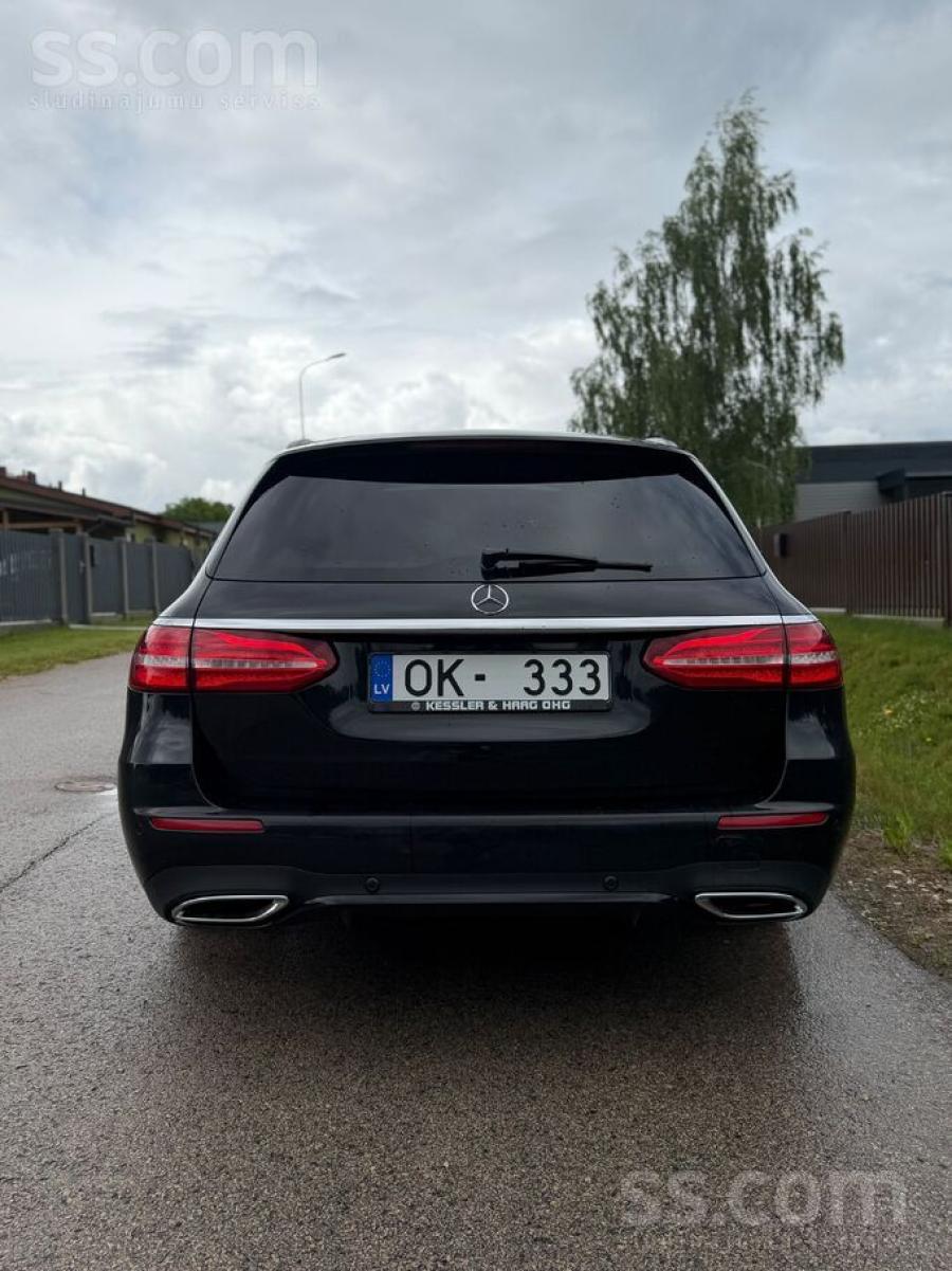Melns Mercedes-Benz E 350 2017 Rīga, ar dzinēja tilpumu 3.00 L un nobraukumu 210 tūkst. km par 21990 €, foto 9 vietnē AUTOMOTO.COM.LV