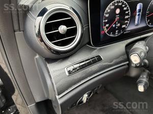 Melns Mercedes-Benz E 350 2017 Jelgava, ar dzinēja tilpumu 3.00 L un nobraukumu 248 tūkst. km par 20900 €, foto 18 vietnē AUTOMOTO.COM.LV