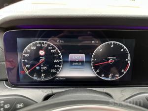 Melns Mercedes-Benz E 350 2017 Jelgava, ar dzinēja tilpumu 3.00 L un nobraukumu 248 tūkst. km par 20900 €, foto 24 vietnē AUTOMOTO.COM.LV