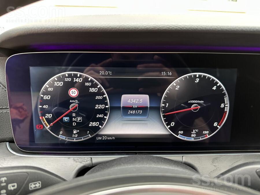 Melns Mercedes-Benz E 350 2017 Jelgava, ar dzinēja tilpumu 3.00 L un nobraukumu 248 tūkst. km par 20900 €, foto 24 vietnē AUTOMOTO.COM.LV