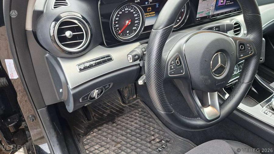 Melns Mercedes-Benz E 350 2017 Klaipėda, ar dzinēja tilpumu 2.99 L un nobraukumu 190 tūkst. km par 18500 €, foto 10 vietnē AUTOMOTO.COM.LV