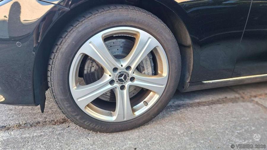 Melns Mercedes-Benz E 350 2017 Klaipėda, ar dzinēja tilpumu 2.99 L un nobraukumu 190 tūkst. km par 18500 €, foto 12 vietnē AUTOMOTO.COM.LV