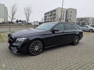 Black Mercedes-Benz E 350 2017 in Klaipeda, with an engine capacity of 3.00 L and mileage of 243 thousand km for 16700 €, photo 4 on AUTOMOTO.COM.LV