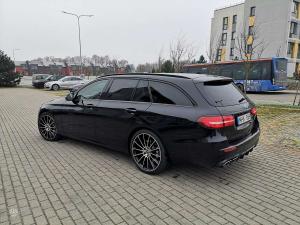 Black Mercedes-Benz E 350 2017 in Klaipeda, with an engine capacity of 3.00 L and mileage of 243 thousand km for 16700 €, photo 10 on AUTOMOTO.COM.LV
