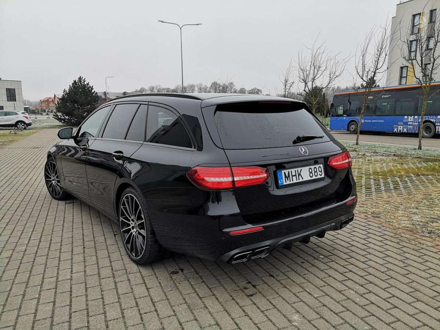 Black Mercedes-Benz E 350 2017 in Klaipeda, with an engine capacity of 3.00 L and mileage of 243 thousand km for 16700 €, photo 15 on AUTOMOTO.COM.LV
