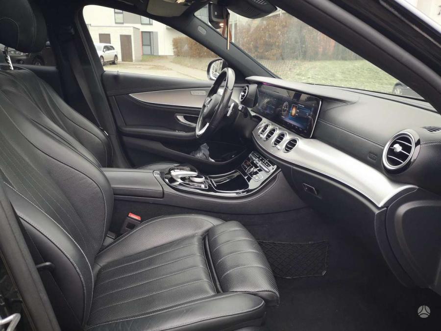 Black Mercedes-Benz E 350 2017 in Klaipeda, with an engine capacity of 3.00 L and mileage of 243 thousand km for 16700 €, photo 19 on AUTOMOTO.COM.LV