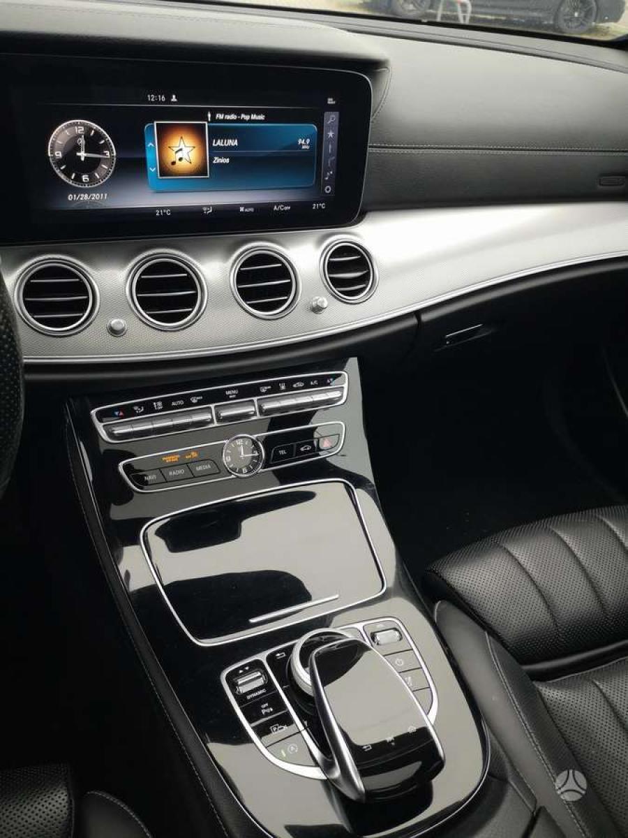 Black Mercedes-Benz E 350 2017 in Klaipeda, with an engine capacity of 3.00 L and mileage of 243 thousand km for 16700 €, photo 23 on AUTOMOTO.COM.LV