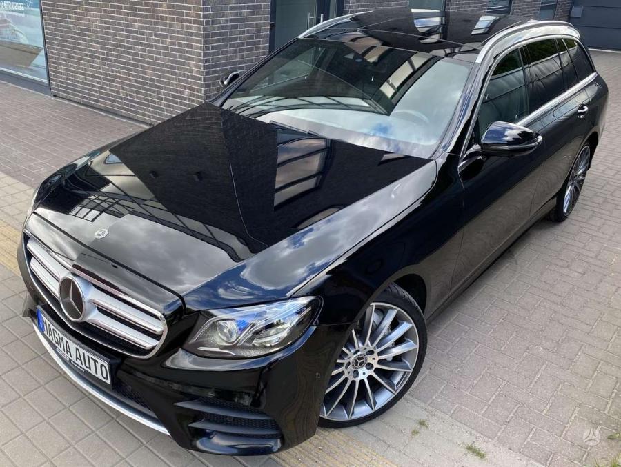 Black Mercedes-Benz E 350 2017 in Marijampole, with an engine capacity of 2.99 L and mileage of 240 thousand km for 19750 €, photo 9 on AUTOMOTO.COM.LV