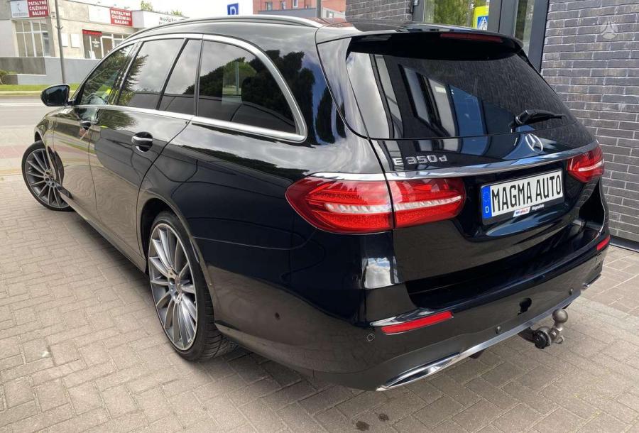 Black Mercedes-Benz E 350 2017 in Marijampole, with an engine capacity of 2.99 L and mileage of 240 thousand km for 19750 €, photo 13 on AUTOMOTO.COM.LV