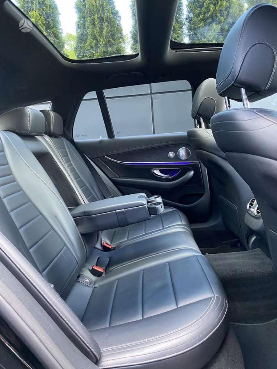 Black Mercedes-Benz E 350 2017 in Marijampole, with an engine capacity of 2.99 L and mileage of 240 thousand km for 19750 €, photo 33 on AUTOMOTO.COM.LV