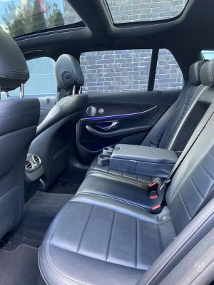 Black Mercedes-Benz E 350 2017 in Marijampole, with an engine capacity of 2.99 L and mileage of 240 thousand km for 19750 €, photo 34 on AUTOMOTO.COM.LV