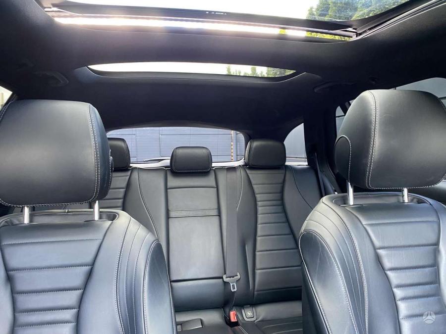Black Mercedes-Benz E 350 2017 in Marijampole, with an engine capacity of 2.99 L and mileage of 240 thousand km for 19750 €, photo 35 on AUTOMOTO.COM.LV