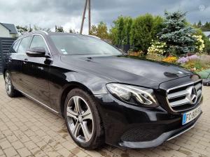 Black Mercedes-Benz E 350 2018 in Vilnius, with an engine capacity of 2.95 L and mileage of 251 thousand km for 16390 €, photo 3 on AUTOMOTO.COM.LV