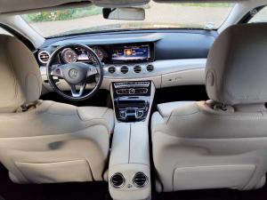 Black Mercedes-Benz E 350 2018 in Vilnius, with an engine capacity of 2.95 L and mileage of 251 thousand km for 16390 €, photo 12 on AUTOMOTO.COM.LV