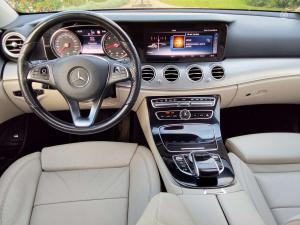 Black Mercedes-Benz E 350 2018 in Vilnius, with an engine capacity of 2.95 L and mileage of 251 thousand km for 16390 €, photo 13 on AUTOMOTO.COM.LV