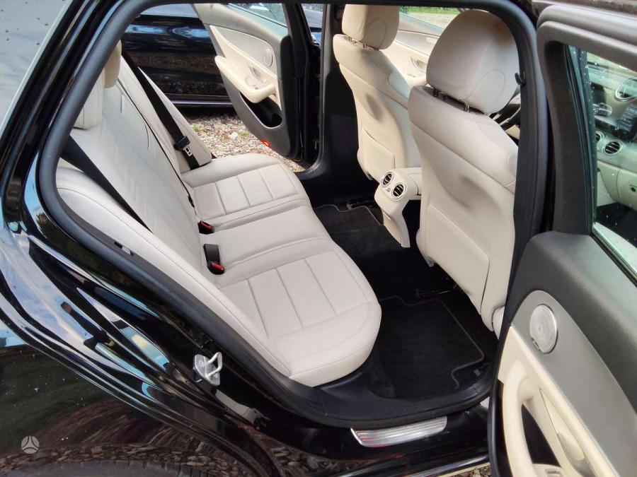 Black Mercedes-Benz E 350 2018 in Vilnius, with an engine capacity of 2.95 L and mileage of 251 thousand km for 16390 €, photo 16 on AUTOMOTO.COM.LV