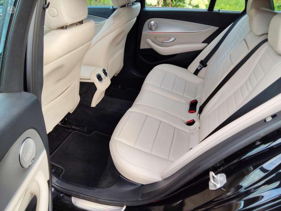 Black Mercedes-Benz E 350 2018 in Vilnius, with an engine capacity of 2.95 L and mileage of 251 thousand km for 16390 €, photo 17 on AUTOMOTO.COM.LV