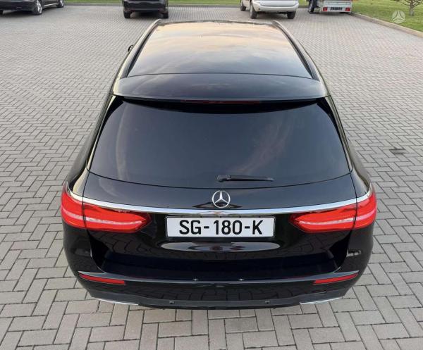Black Mercedes-Benz E 350 2018 in Alytus, with an engine capacity of 2.99 L and mileage of 139 thousand km for 23550 €, photo 6 on AUTOMOTO.COM.LV
